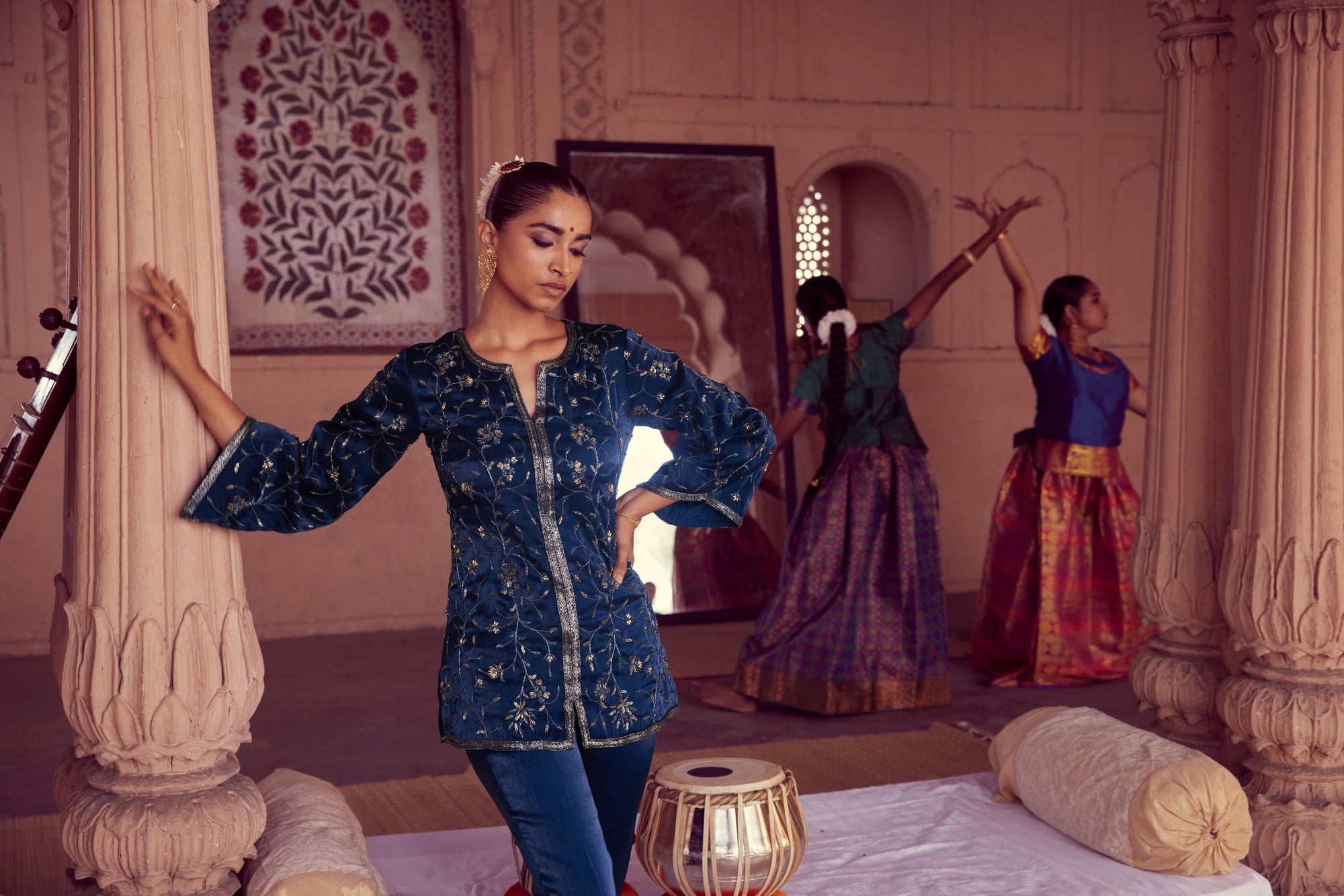 Buy Luxury designer Indian clothes for Women | House of Rirasa